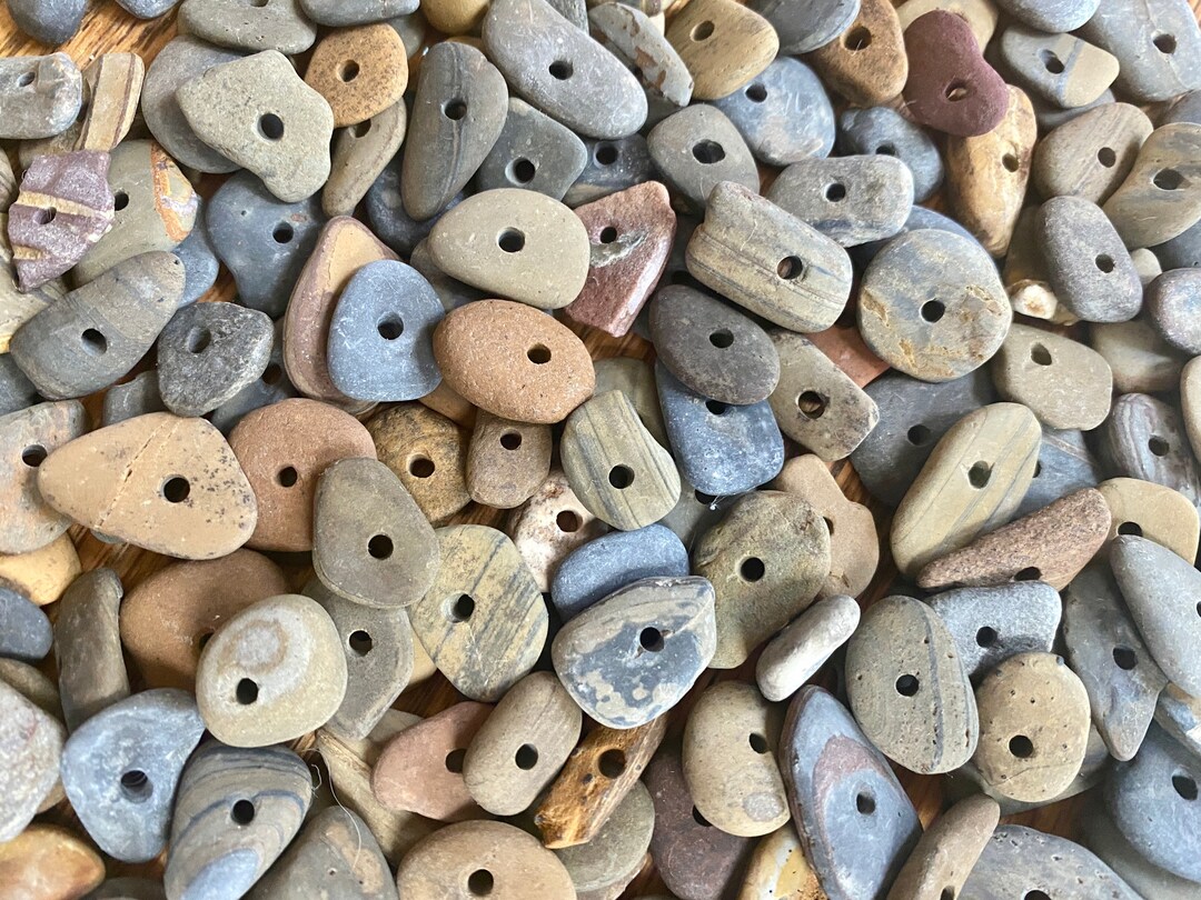 50x Small (1/2”- 1”inch) Flat, Smooth Stones With Middle Drilled Holes ...