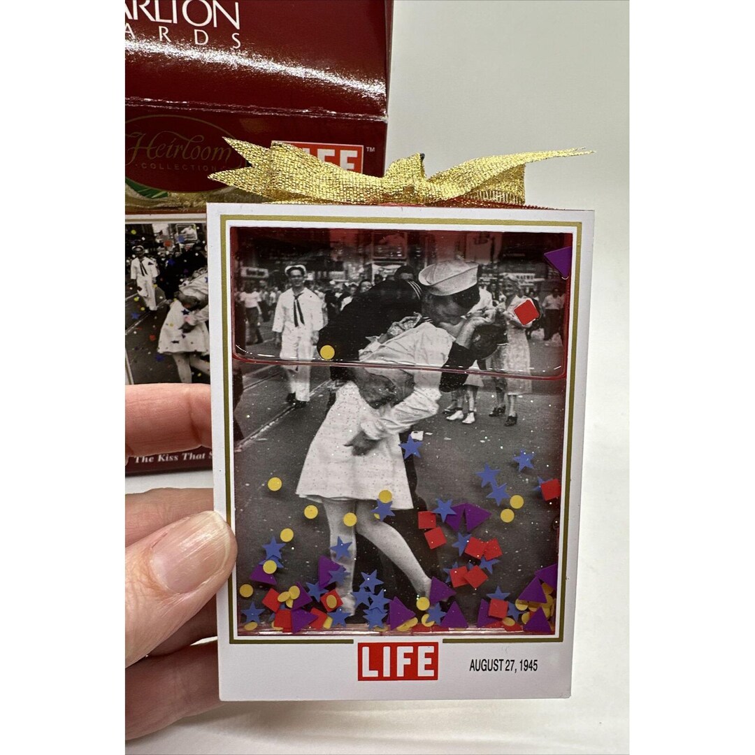 Carlton Cards Heirloom Collection LIFE the Kiss That Spoke for a Nation ...