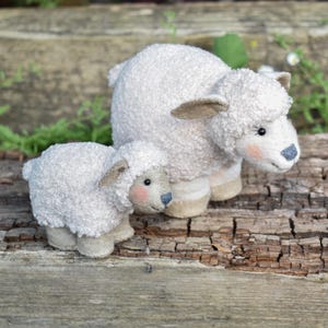 Sheep Fabric - Forest Sheep | While Shepherds Watch | Curly Effect ...