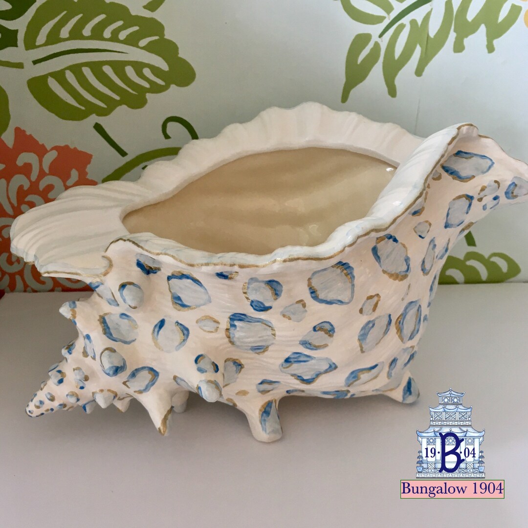 Ceramic Conch Shell Figurine and Cachepot, Hand Painted Blue and White ...