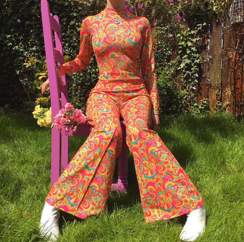 60s Inspired Psychedelic 2-piece Set of Flares and Turtle Neck - Etsy