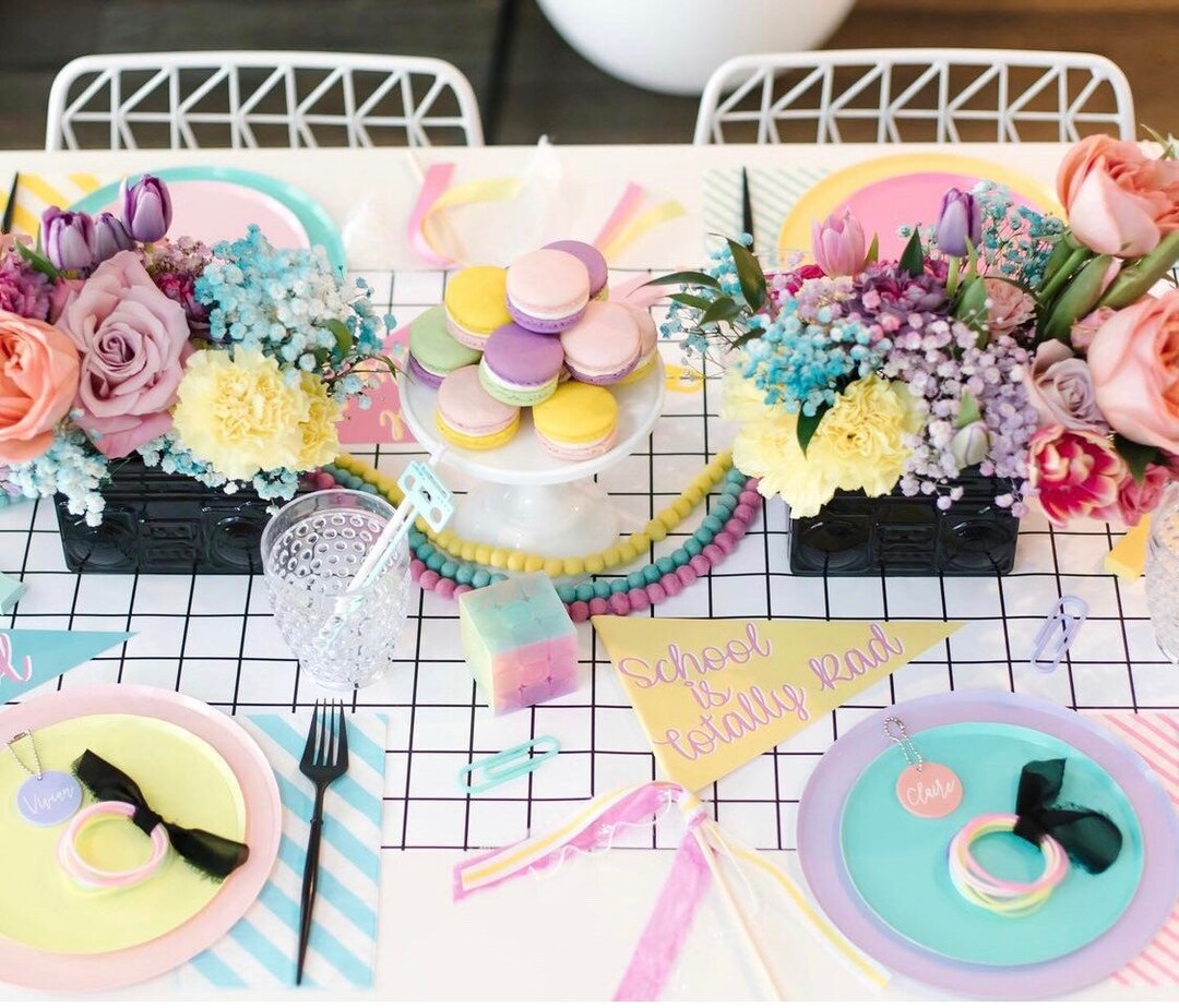 Retro Back to School Pennant Flag Printables // Whimsical Darlings Co X ...