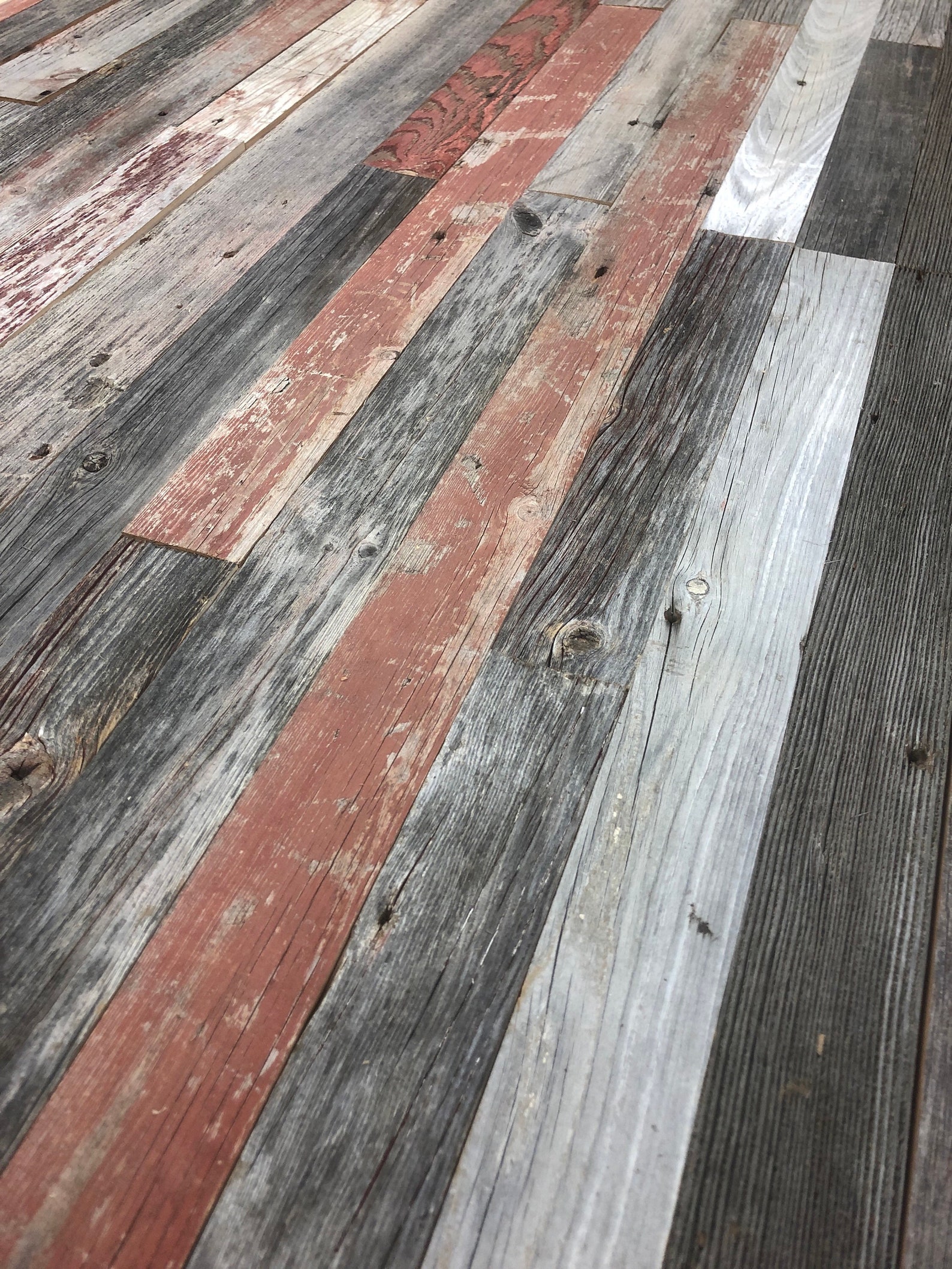 Mixed Red and Grey Barnwood Feature Wall Reclaimed Wood - Etsy Canada