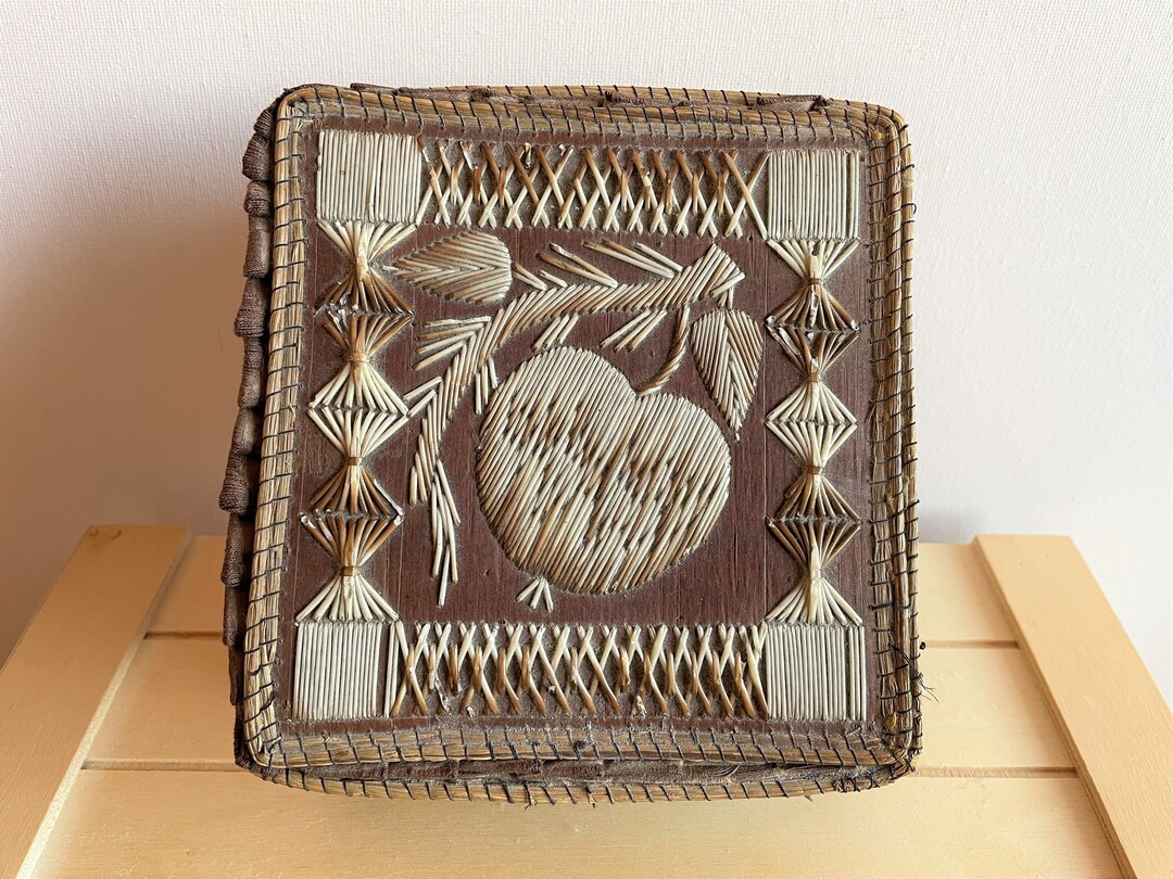 Vintage Porcupine Quill and Birch Bark Box, Indigenous Arts and Crafts ...