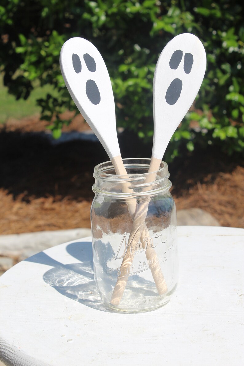Set of Six 6 Halloween theme hand painted wooden spoon Ghost | Etsy
