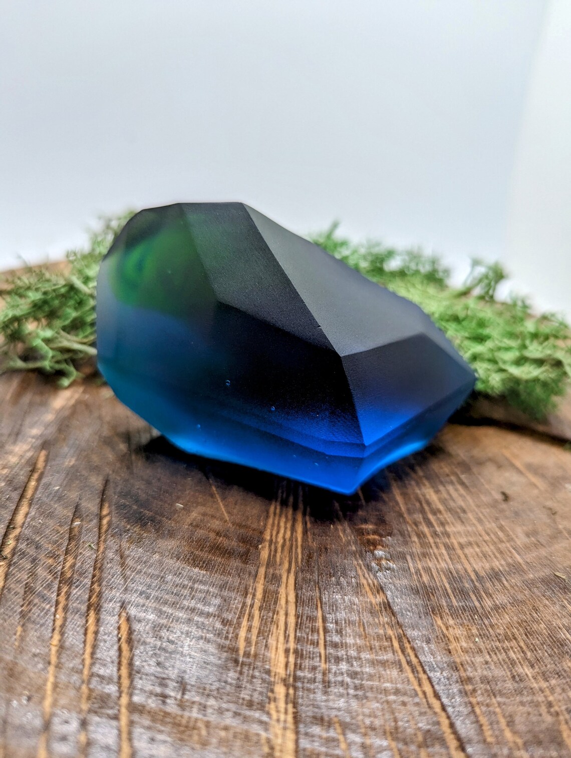 Blue Irregular Resin Crystal Dark Blue and Green Gem Resin Gem for ...