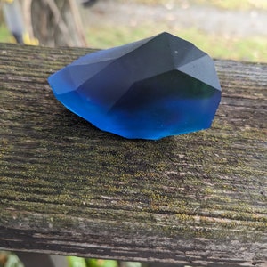 Blue Irregular Resin Crystal Dark Blue and Green Gem Resin Gem for ...