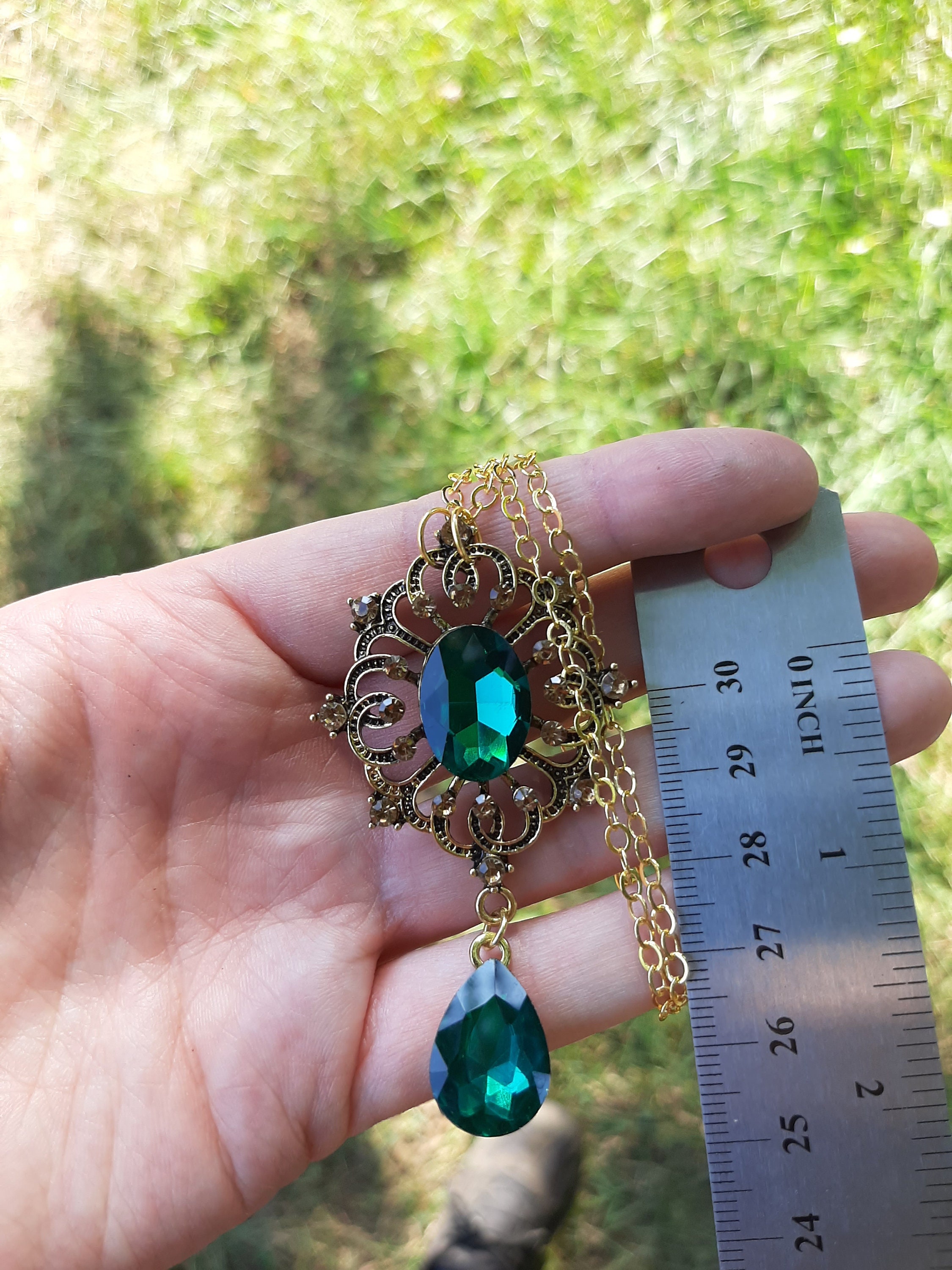 Faux Emerald Broach Necklace / Vintage Choker / Cosplay / RPG / Vintage ...