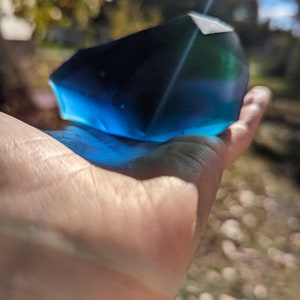 Blue Irregular Resin Crystal Dark Blue and Green Gem Resin Gem for ...