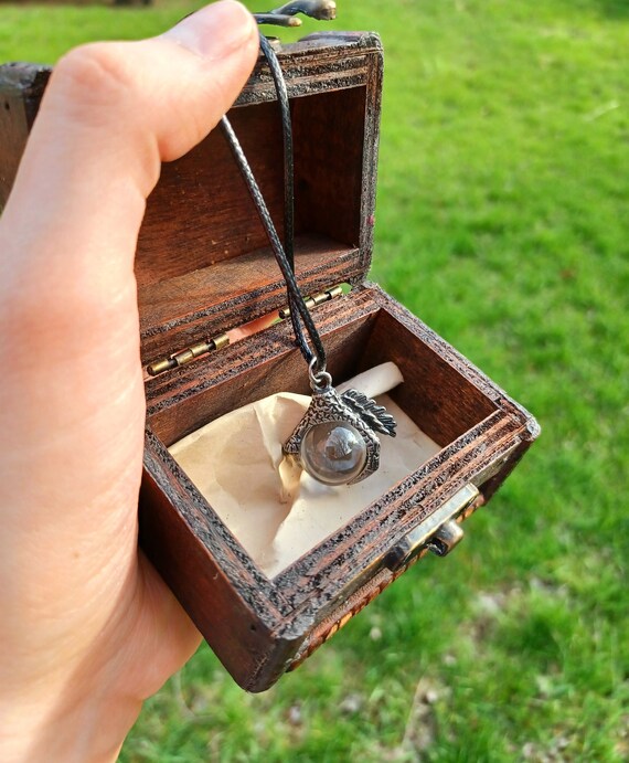 Dragon Claw Necklace and Gift Box / Treasure Chest / Dnd Gifts - Etsy