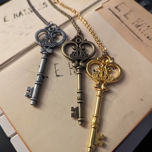 Royal Key Necklace Queen Key to My Heart Fantasy Necklace Faux Skeleton ...