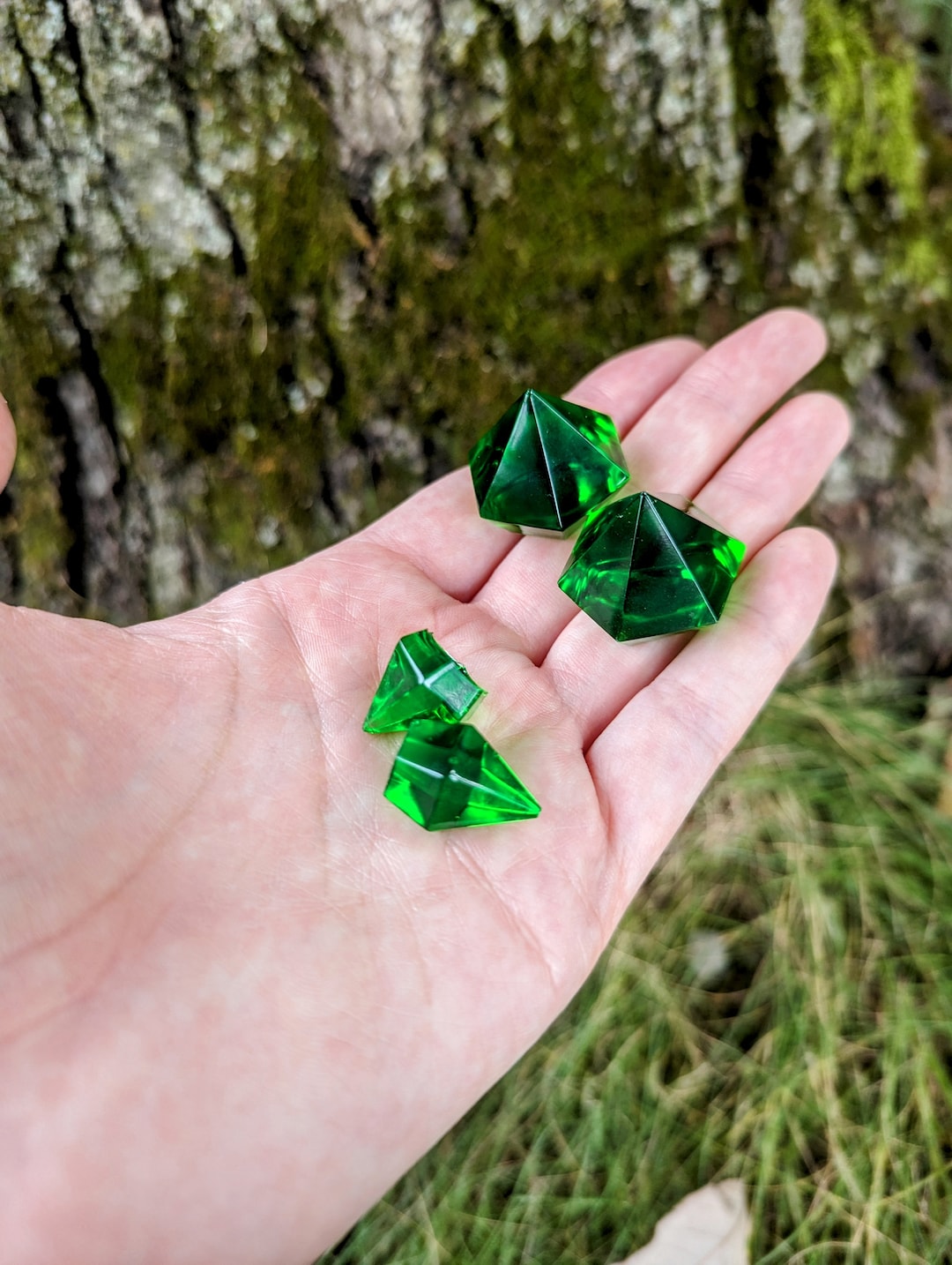 Small Custom Resin Gem Faux Emerald Gem Pointed Crystal Resin Crystal ...