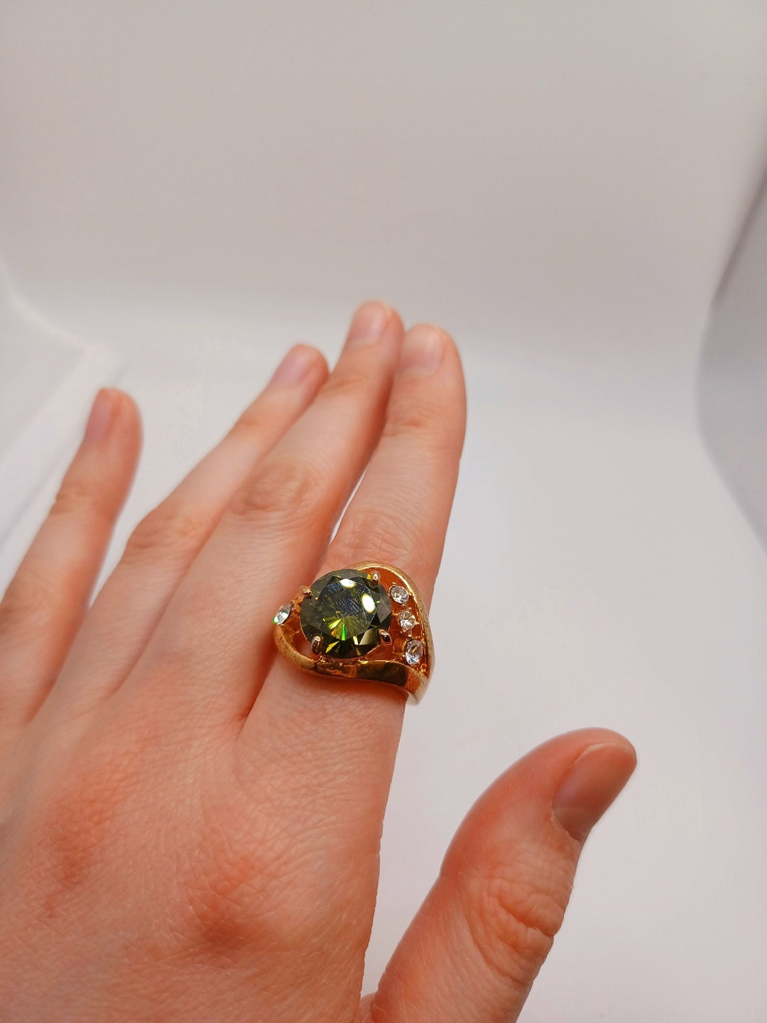 Vintage Olive Green Rhinestone Ring Size 8 1/2 - Etsy