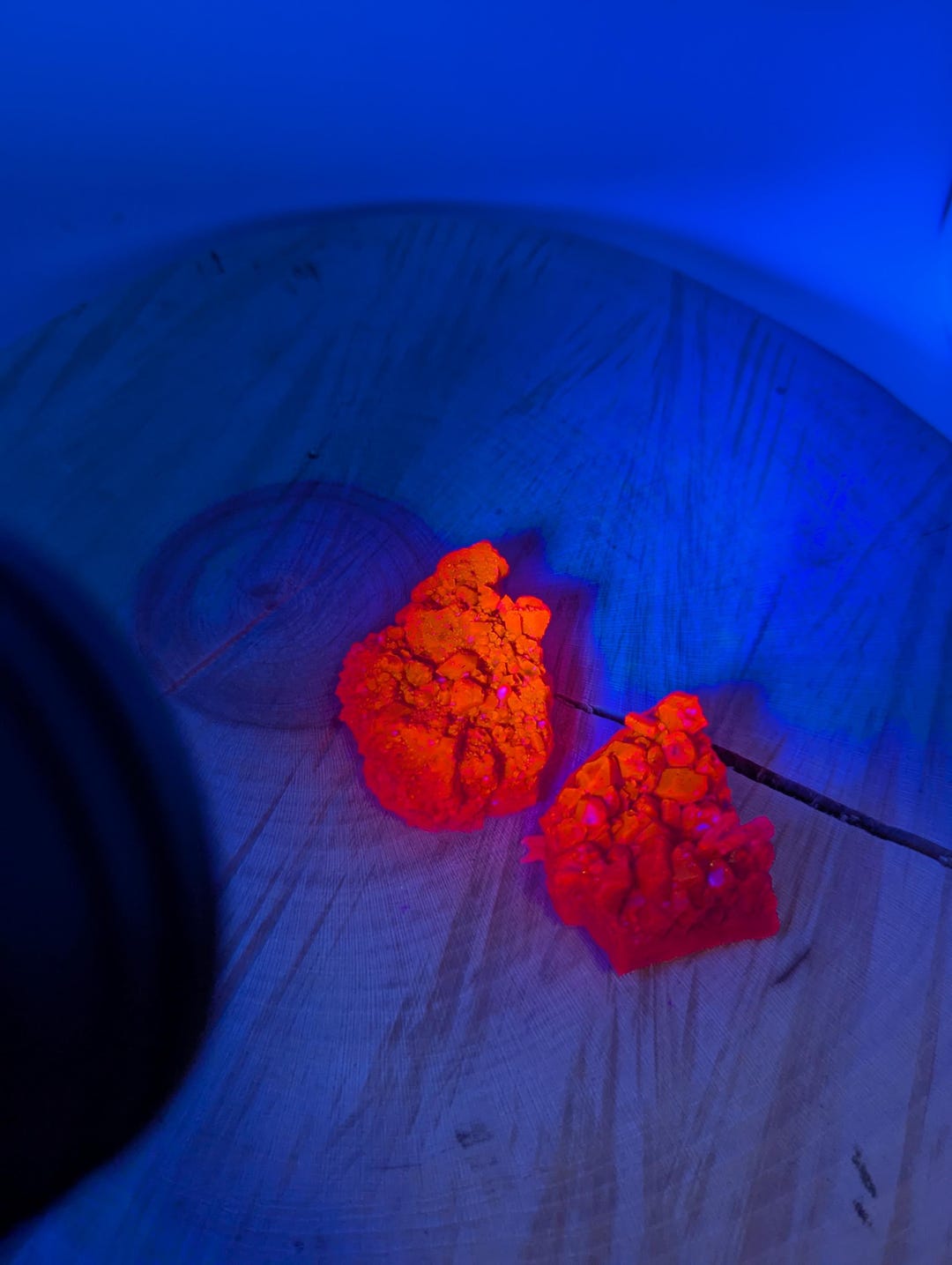 Set of 2 Orange UV Reactive Resin Geode Faux Crystal NOT GLOW in the ...