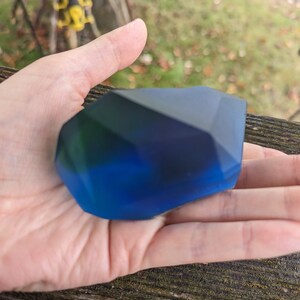 Blue Irregular Resin Crystal Dark Blue and Green Gem Resin Gem for ...