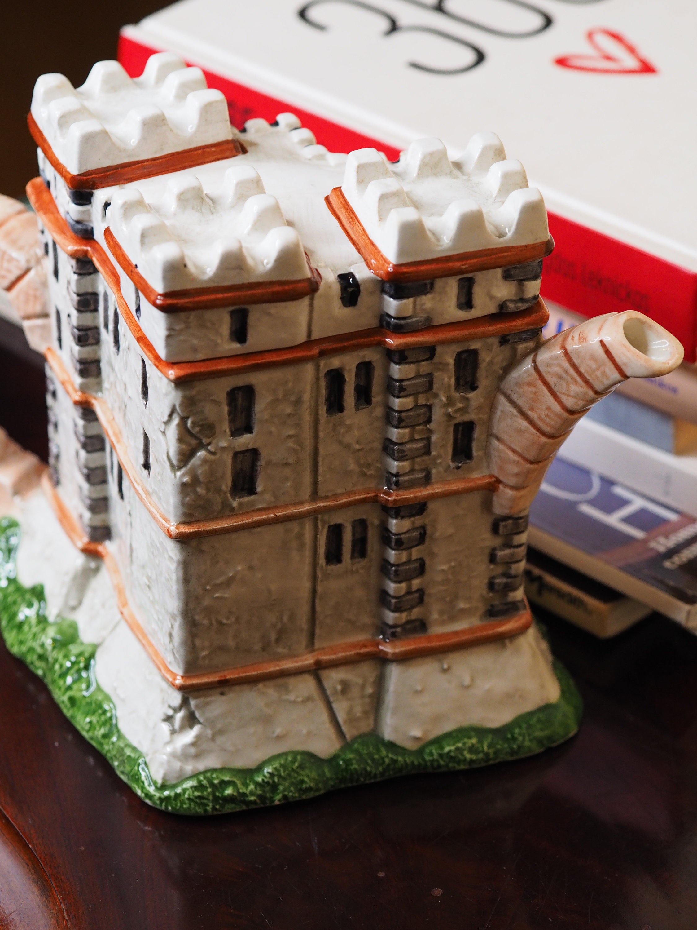 Leonardo's Collectible Teapot Castle - Etsy