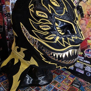 Evil Uno Lucha Libre Pro Grade Mask - Etsy