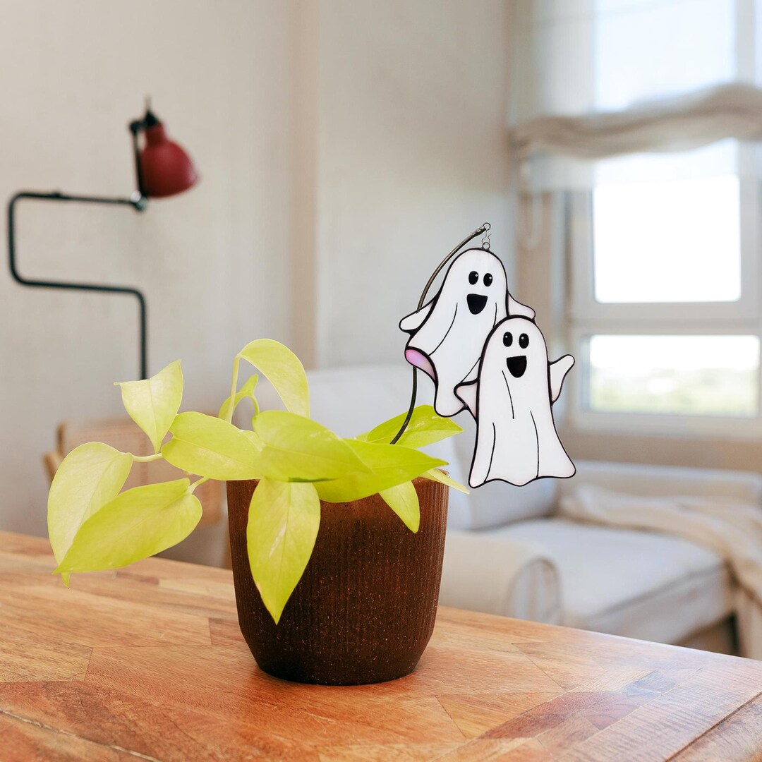 Stained Glass Ghosts Suncatcher, White Ghost Plant Stakes, Spooky ...