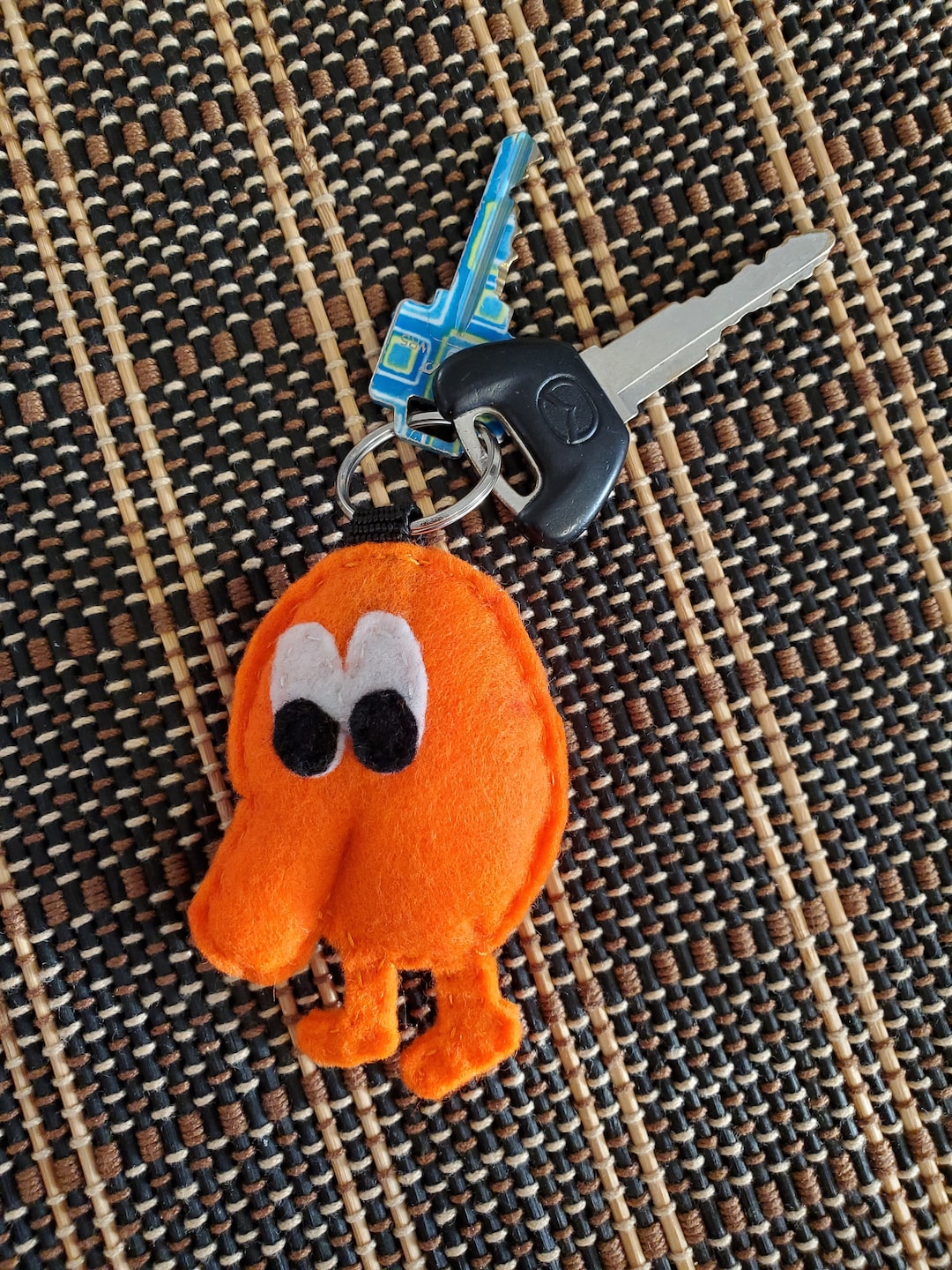 Q*bert Felt Plush Keychain, Handmade Stuffy - Etsy