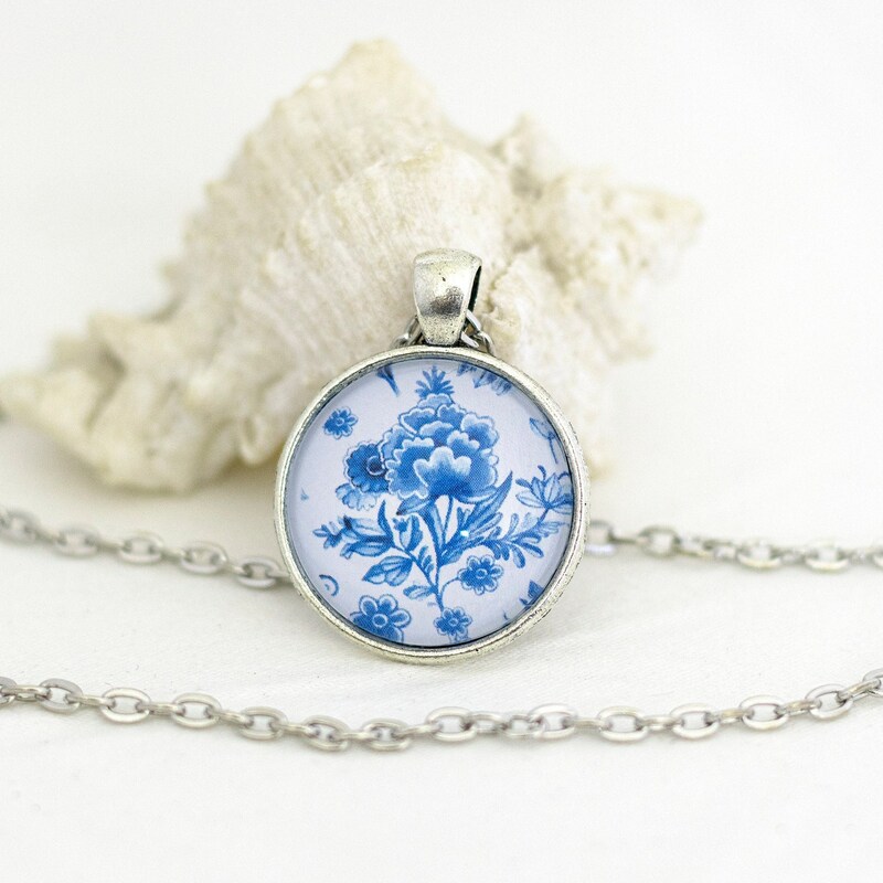 Delft Blue Necklace - Etsy