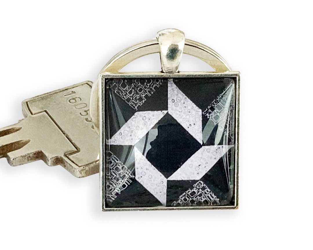 Black Quilt Block Keychain, Quilters Gift, Quilt Gift for Mom, Quilt ...