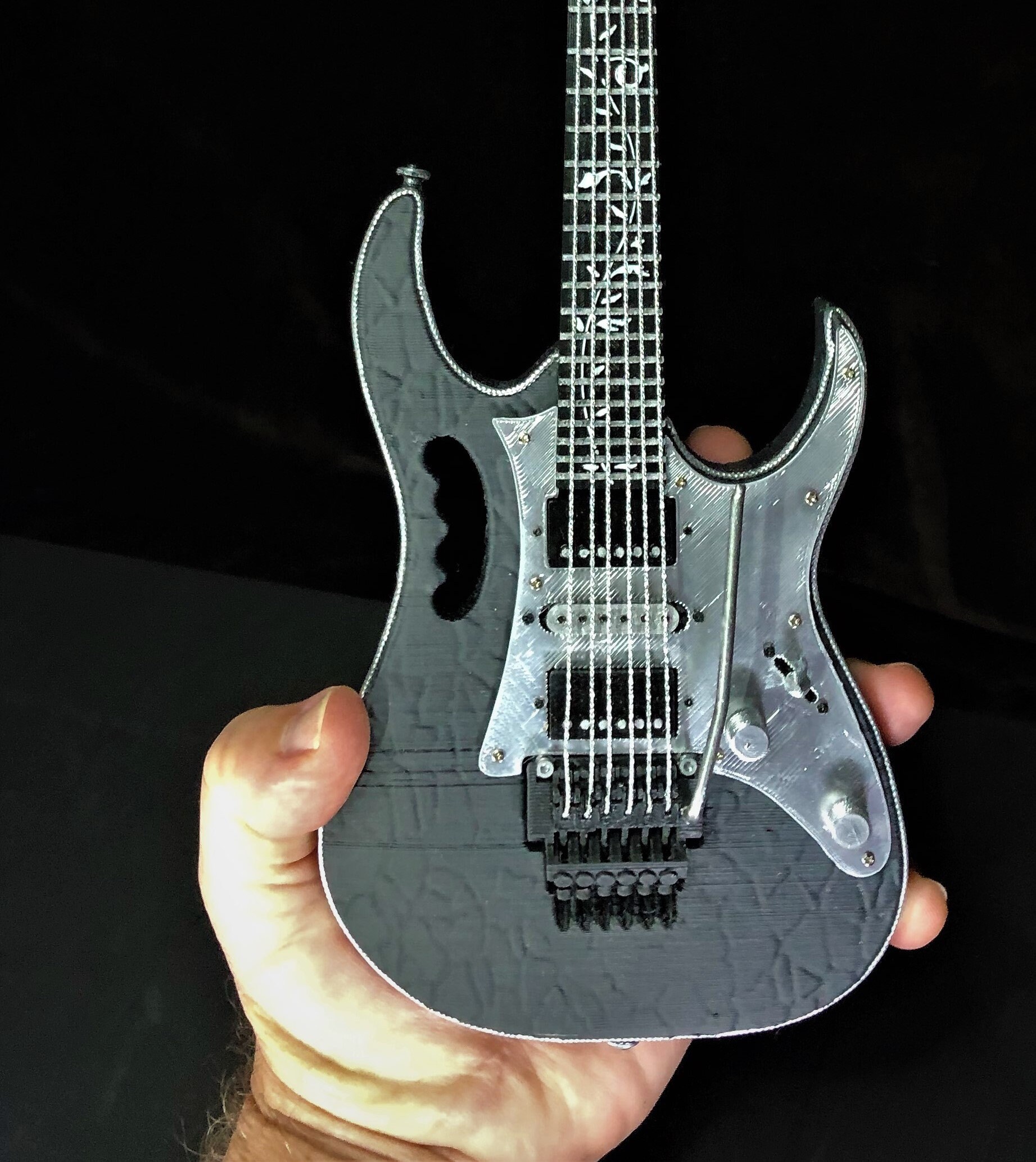 Dolls & Miniatures Miniature Custom Model Guitars DreamGuitarSystems ...