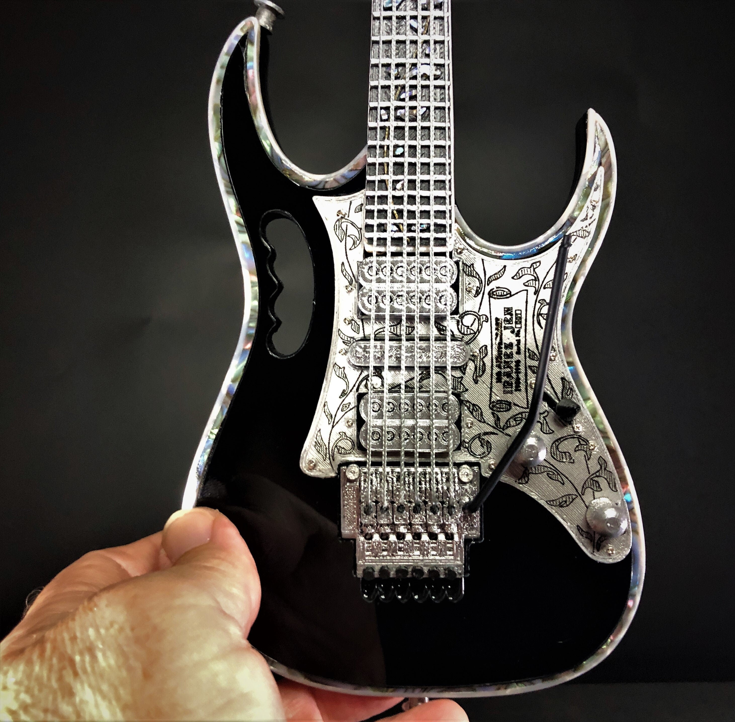 Dolls & Miniatures Miniature Custom Model Guitars DreamGuitarSystems ...