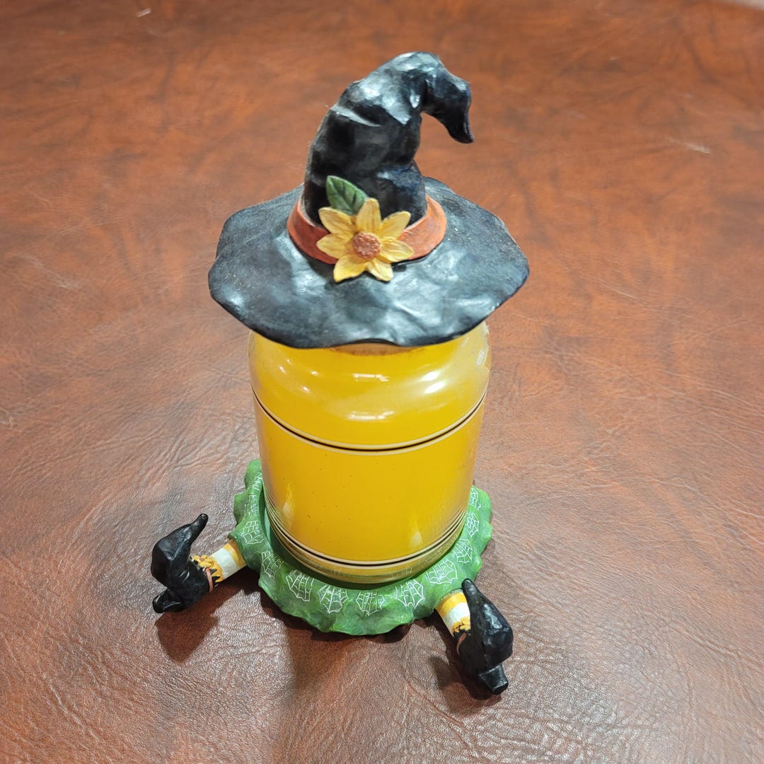 Kathy Hatch 2pc Yankee Candle Holder Halloween Witch Hat & Feet Holder ...