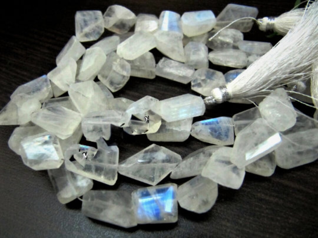 Natural Blue Flashy White Moonstone Nugget Shape Tumbled 10-15mm Beads ...