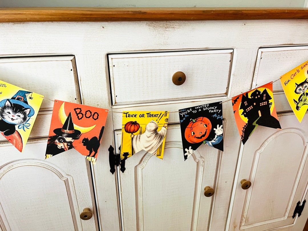 Vintage Style Halloween Banner Retro Garland Bunting Kitsch Pumpkins ...