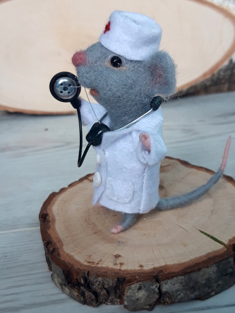 Felted Doctor Mouse With Stethoscope Gift for Physician - Etsy