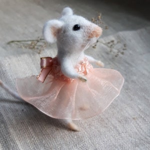 Felted mouse ballerina miniature | Etsy