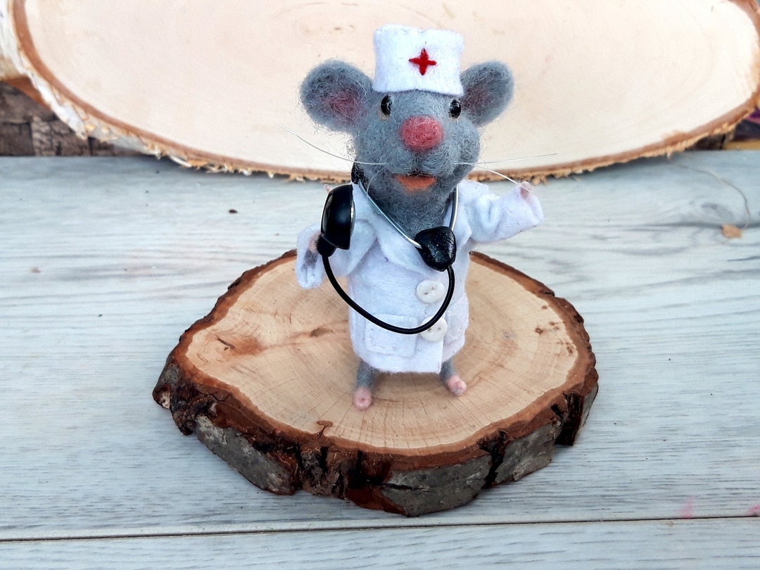 Felted Doctor Mouse With Stethoscope Gift for Physician - Etsy