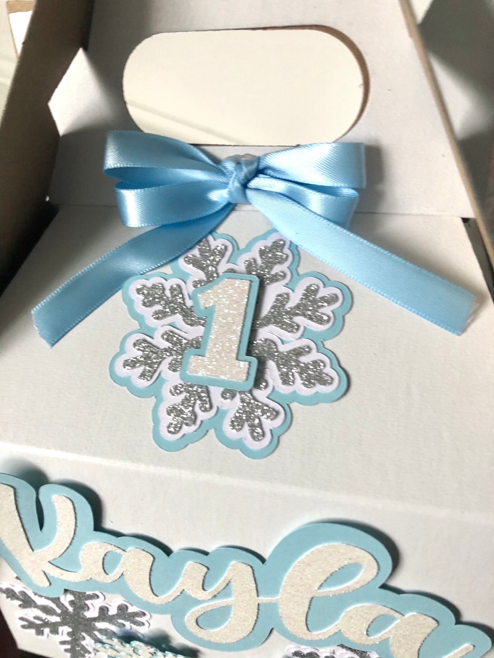 Snowflake Favor Boxes | 6x4x4 Inch Gable Boxes | Winter Wonderland ...