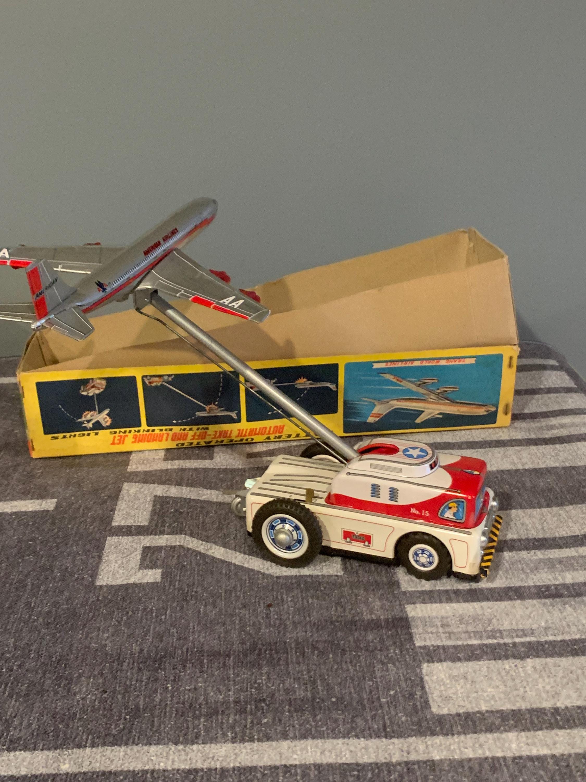 Vintage Battery Operated Airplane Toy - American Airlines Animation ...