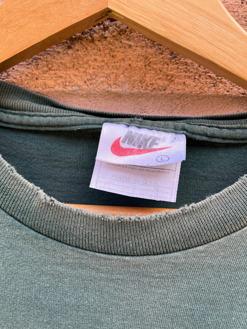Vintage Nike Logo T-shirt - Etsy