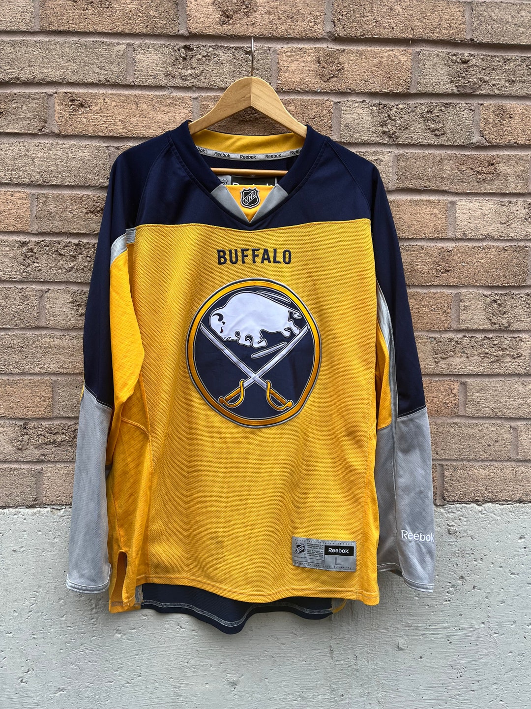 Vintage Buffalo Sabres NHL Reebok Jersey - Etsy