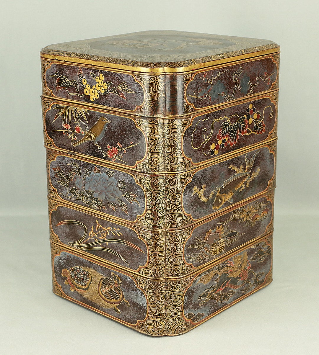 Gold Wave Pattern Lacquered Five-tiered Box Jubako Makie Gold Lacquered ...