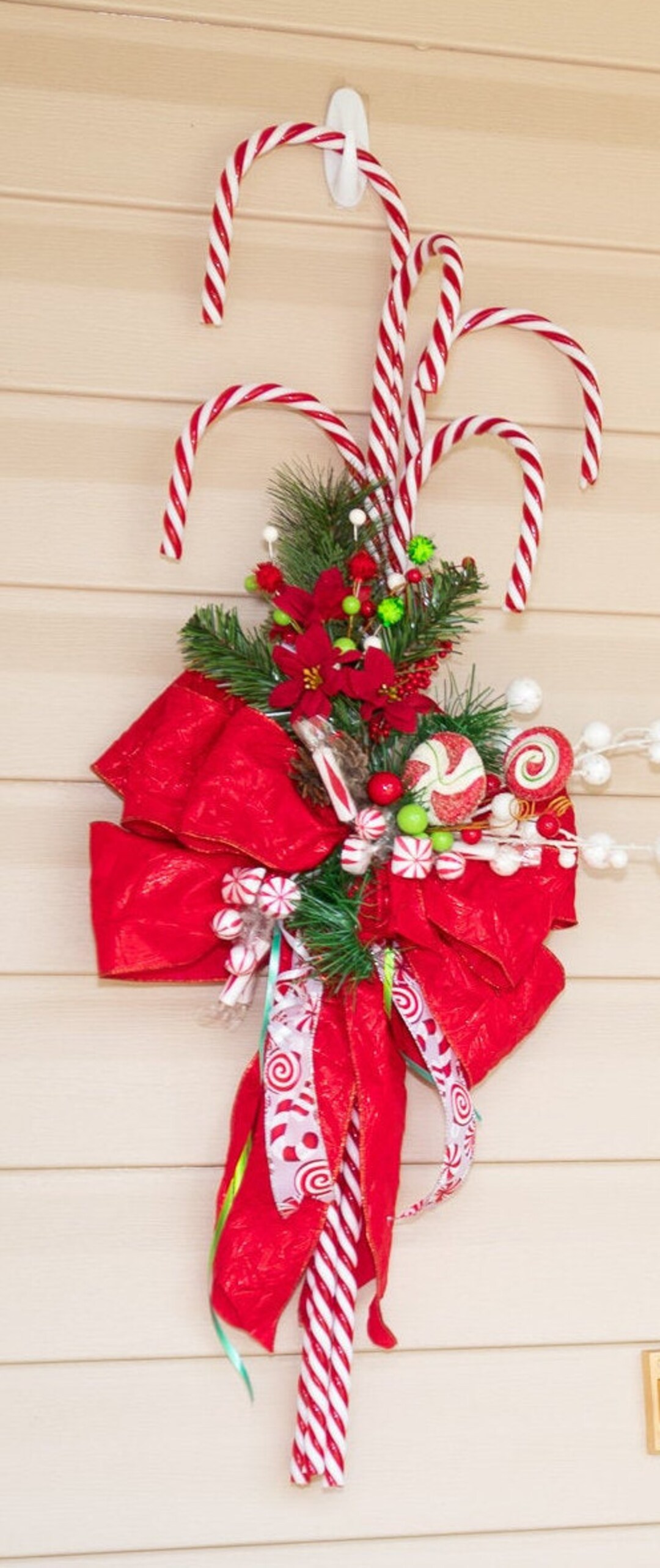 Candy Cane Swag, Especiallymade4me - Etsy