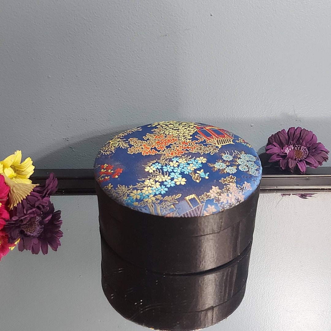 Vintage Jewelry Storage, Round Silk Jewelry Box, Chinese Nature, Pagoda ...