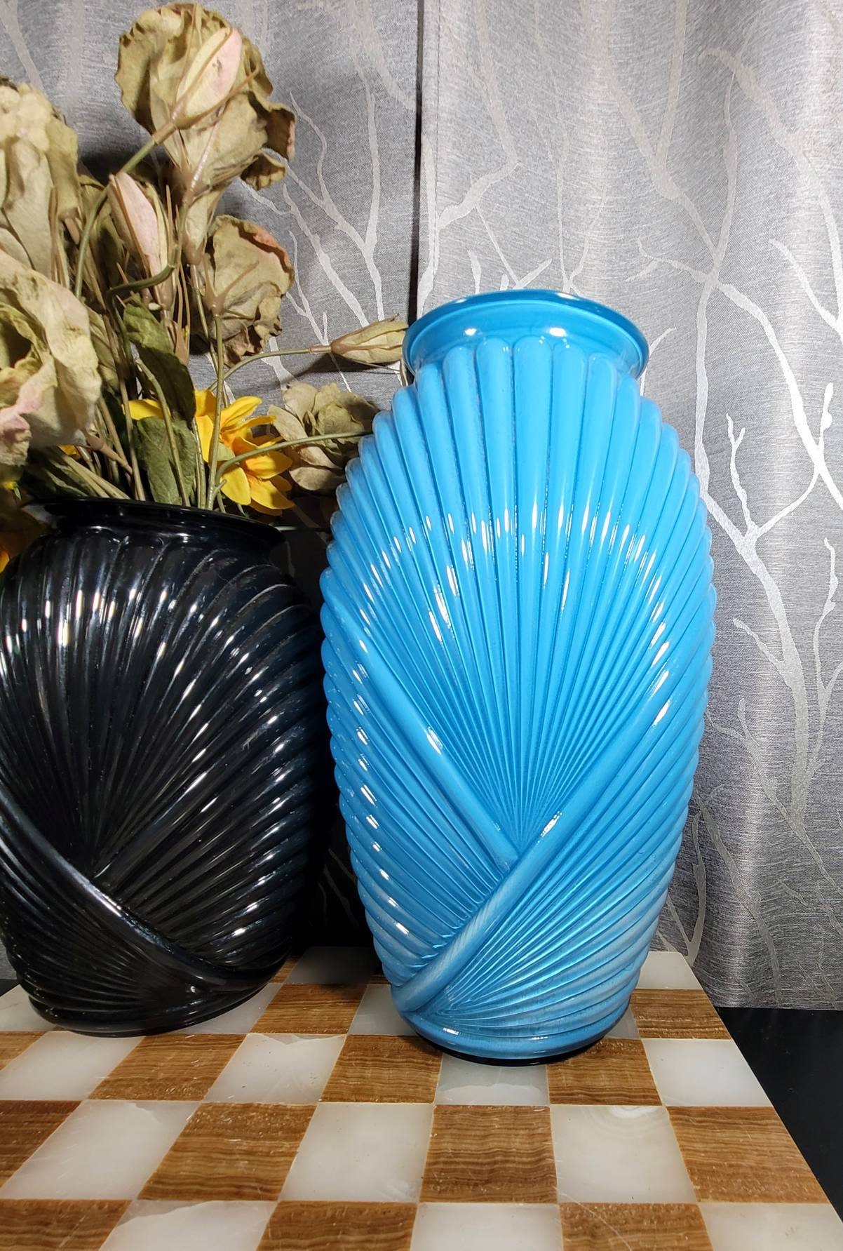 Ribbed Shell Vase, Shell, Clam, Glossy, Hollywood, Vibrant, Turquoise ...