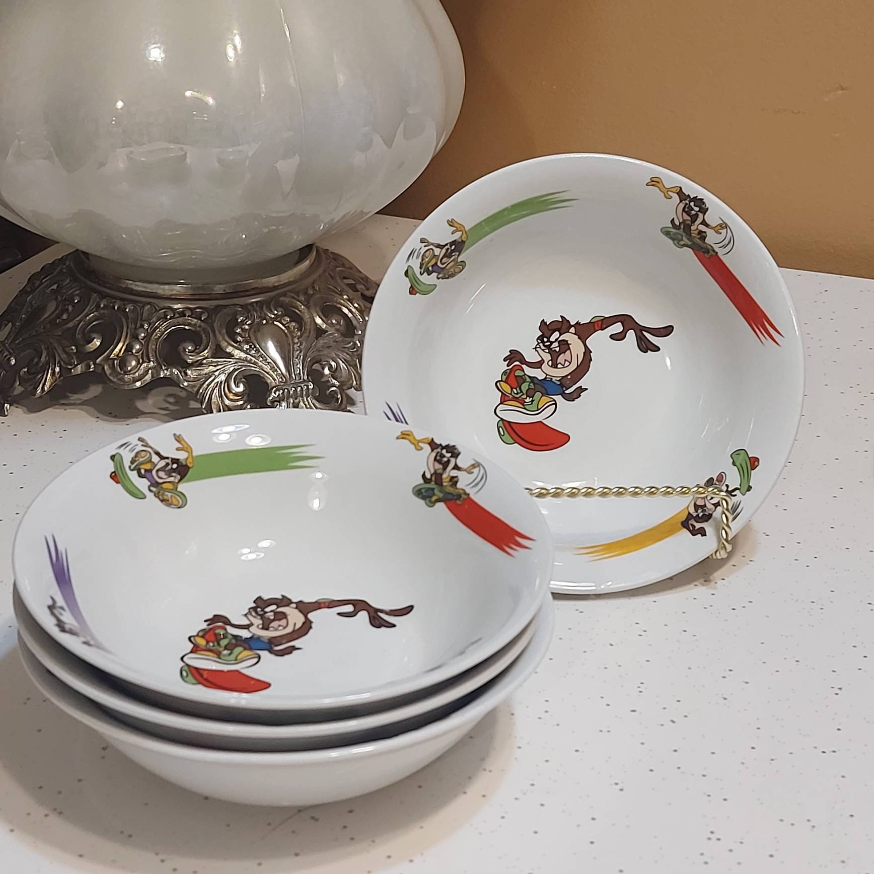 Tasmanian Devil Dish Set, (16pcs), Gibson, Looney Tunes Dishes, Vintage ...