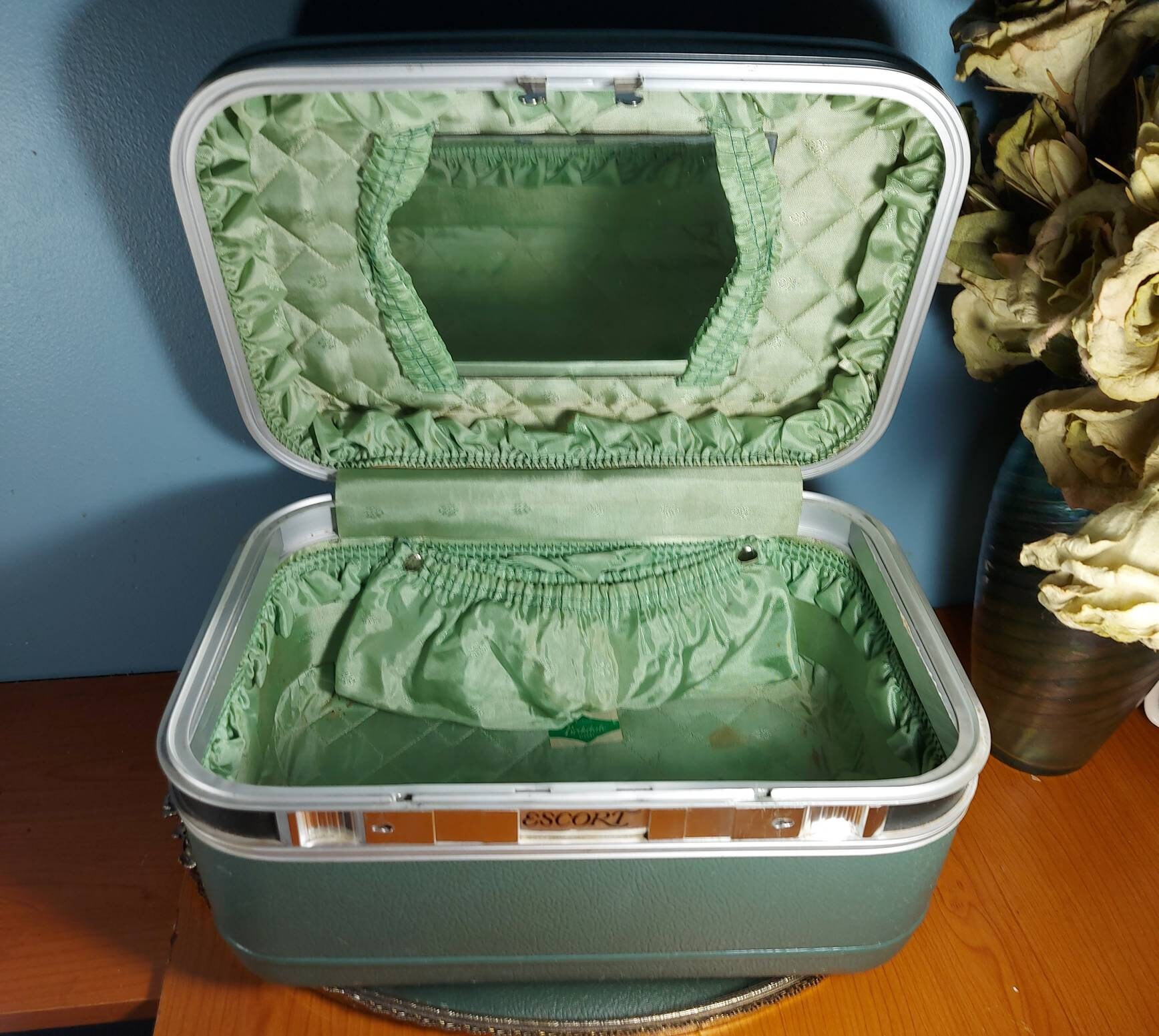 Eaton Birkdale Escort Train Case Suitcase Travel Case - Etsy Canada