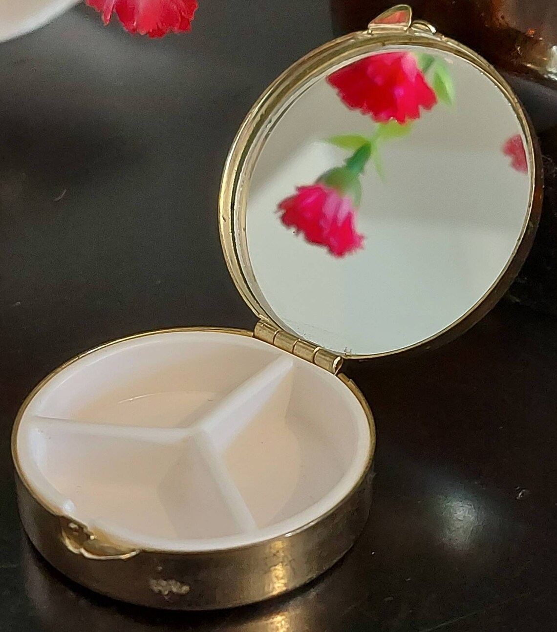 Medicine Box Vintage Pill Container Brass Round Keepsake - Etsy