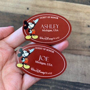 Retro Old Disney Pin, Guest of Honor, Mickey Pin CM, WDW Pin, DCA Pin ...