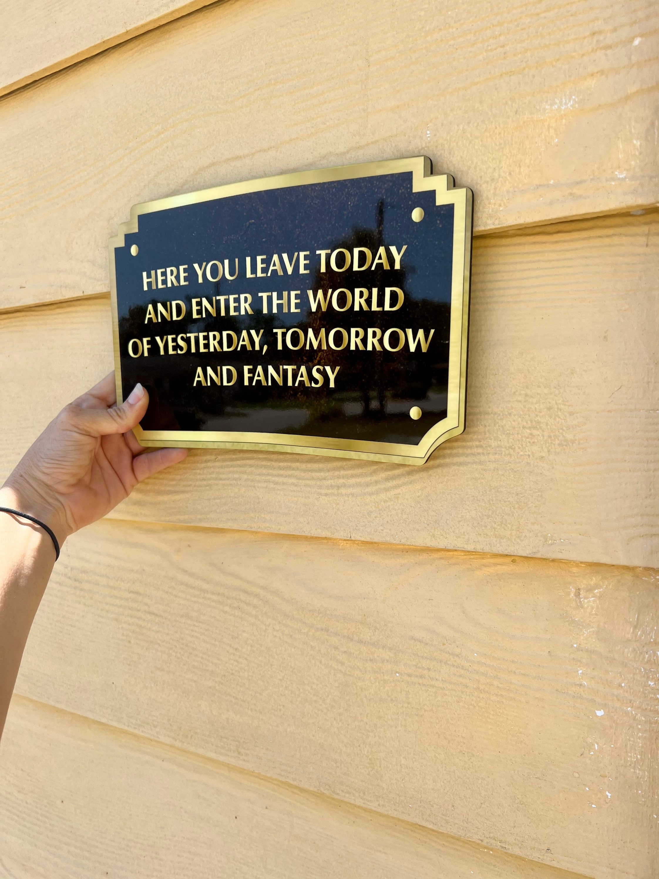 Disneyland Entrance Sign, Walt Disney Placard, Tunnel Into Disney Sign ...