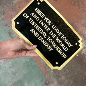 Disneyland Entrance Sign, Walt Disney Placard, Tunnel Into Disney Sign ...