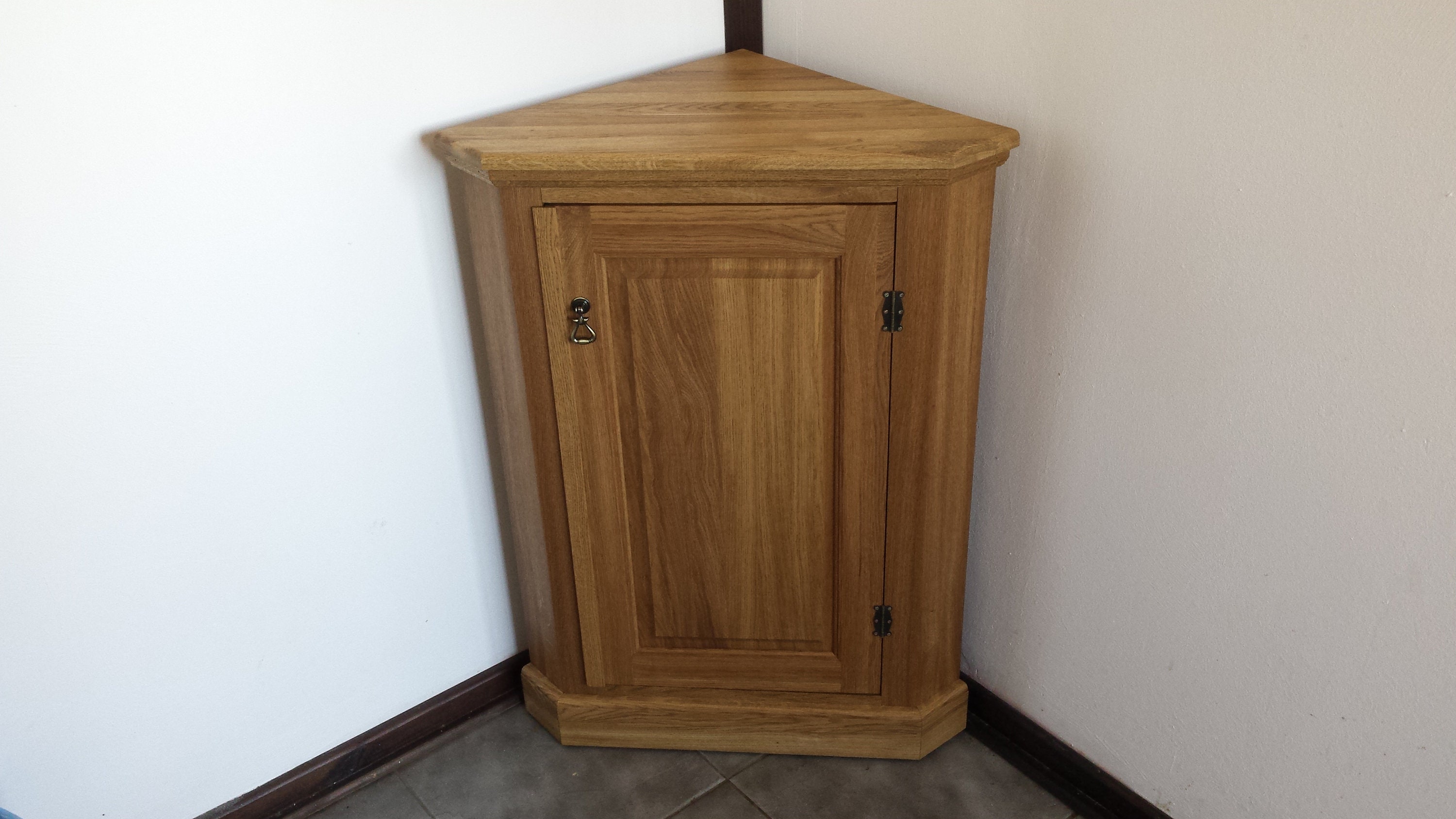 Dark oak corner cupboard store