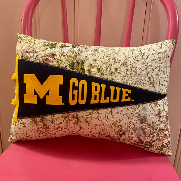 Michigan Pillow - Etsy