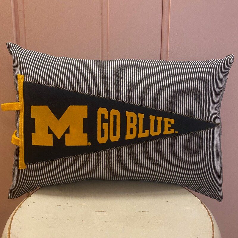 Michigan Pillow - Etsy